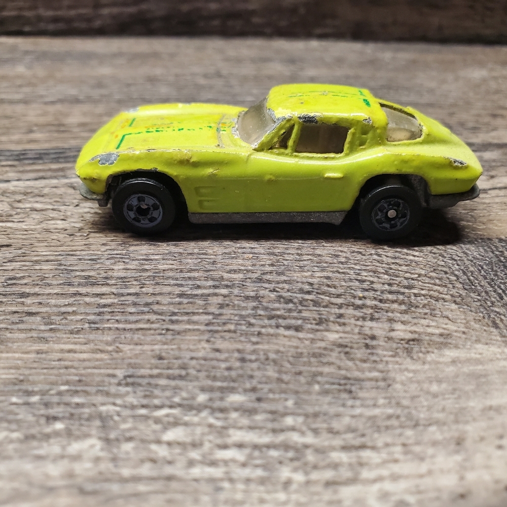 Hot Wheels Vintage Color Racer 63’ Corvette Split Win… - Gem